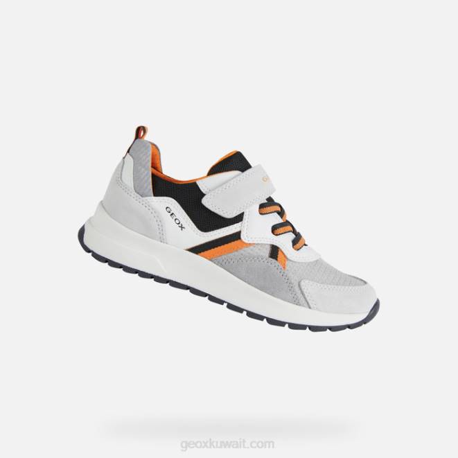 Geox kuwait سمعة قوية للعلامة التجارية